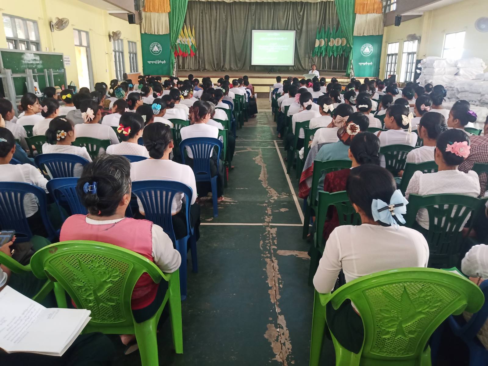 ကျိုက်ထိုမြို့နယ်တွင် အခြေခံပညာ အလယ်တန်းအဆင့်နှင့်မူလတန်းအဆင့် ဘာသာရပ