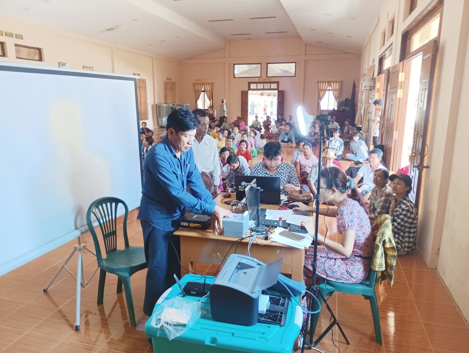 ဒိုက်ဦးမြို့နယ်တွင် Biometric ဇီဝဆိုင်ရာ အချက်အလက်ကောက်ယူခြင်းလုပ်ငန
