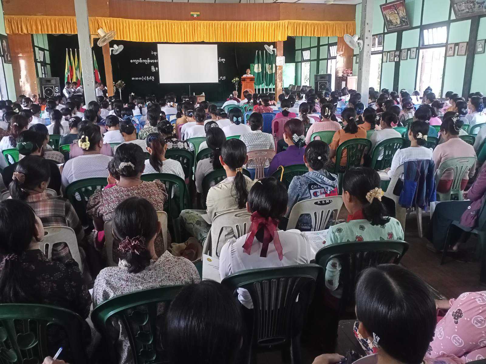 ဒိုက်ဦးမြို့နယ်တွင် ပဲခူးတိုင်းဒေသကြီး အရှေ့ Kgကျောင်း ကျန်းမာရေးစစ