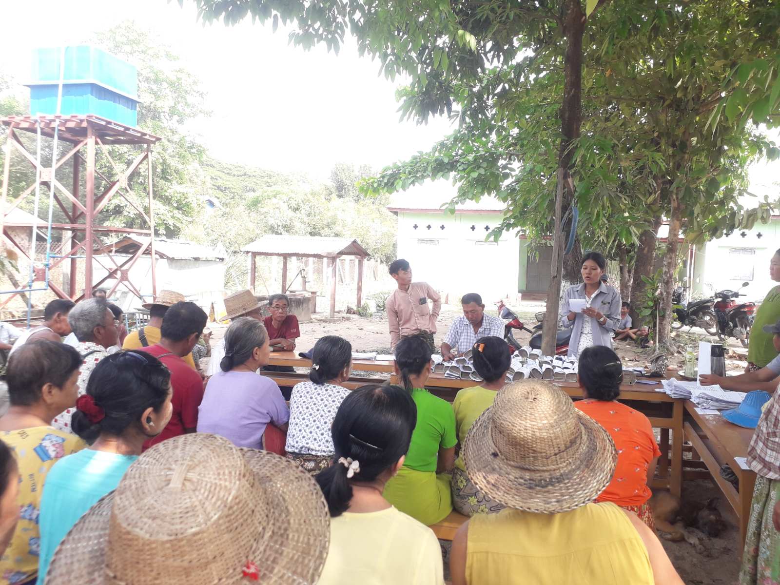 ဒိုက်ဦးမြို့နယ် ဆာပါခြုံကျေးရွာ၌ မြစိမ်းရောင်ကျေးရွာဖွံ့ဖြိုးရေးရန်ပုံင