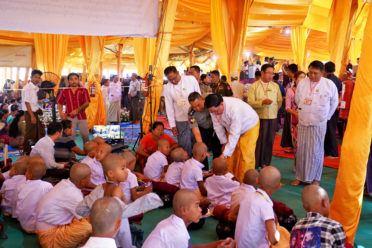 မကွေးတိုင်းဒေသကြီးဝန်ကြီးချုပ် ဦးတင့်လွင် တောင်တွင်းကြီးမြို့နယ် ဗိ