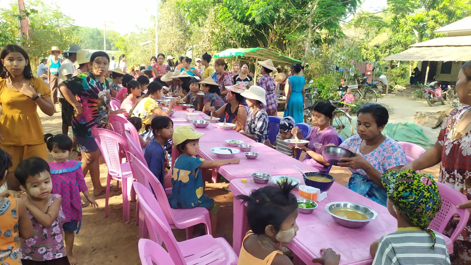 မိုးညိုမြို့နယ်တွင် မြန်မာ့ရိုးရာသင်္ကြန်ပွဲတော် အကြတ်နေ့ စည်ကားသိုက