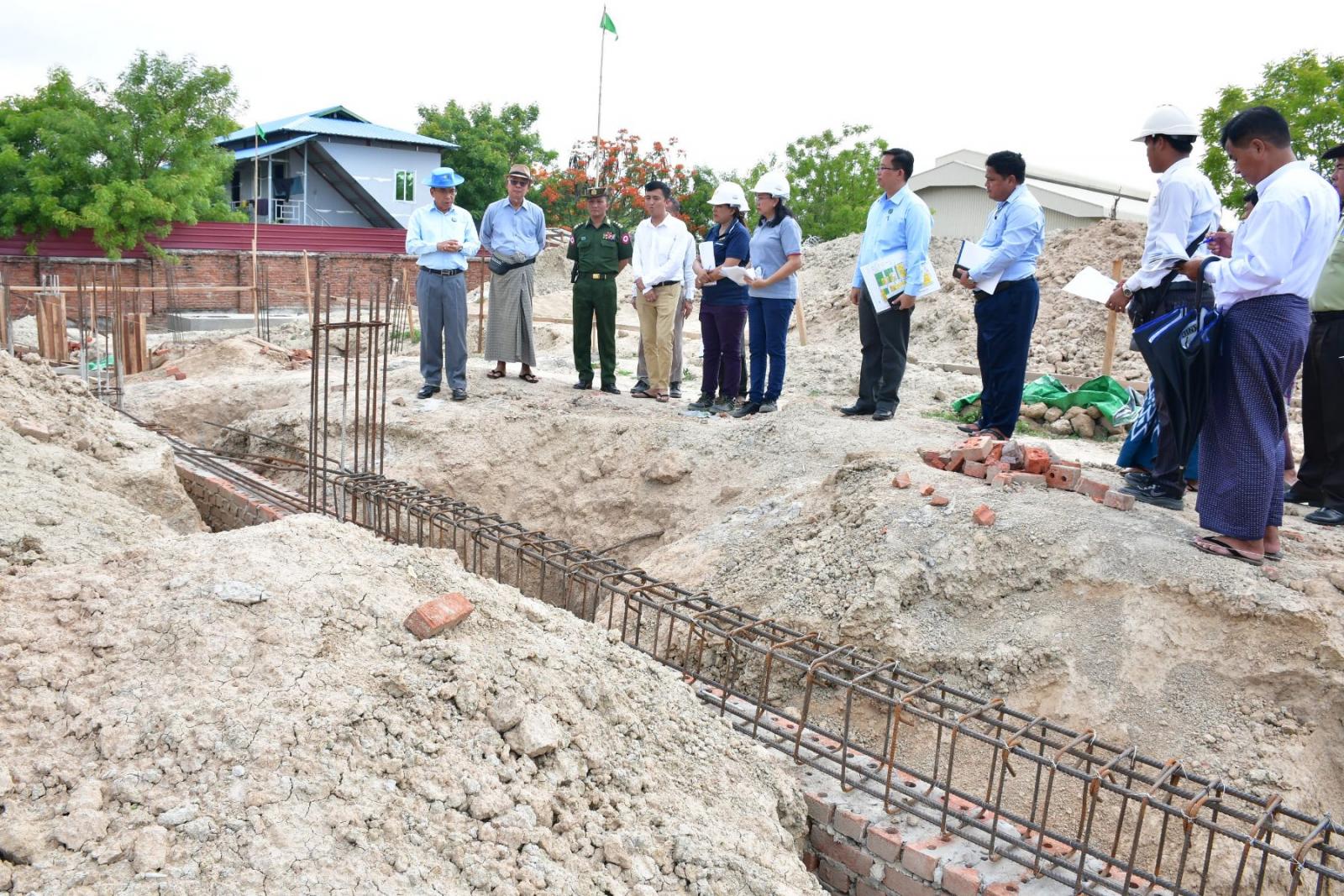 နေပြည်တော်ကောင်စီဥက္ကဋ္ဌ ဦးသန်းထွန်းဦး နေပြည်တော်အတွင်း မိုးစပါးစိုက်ပ