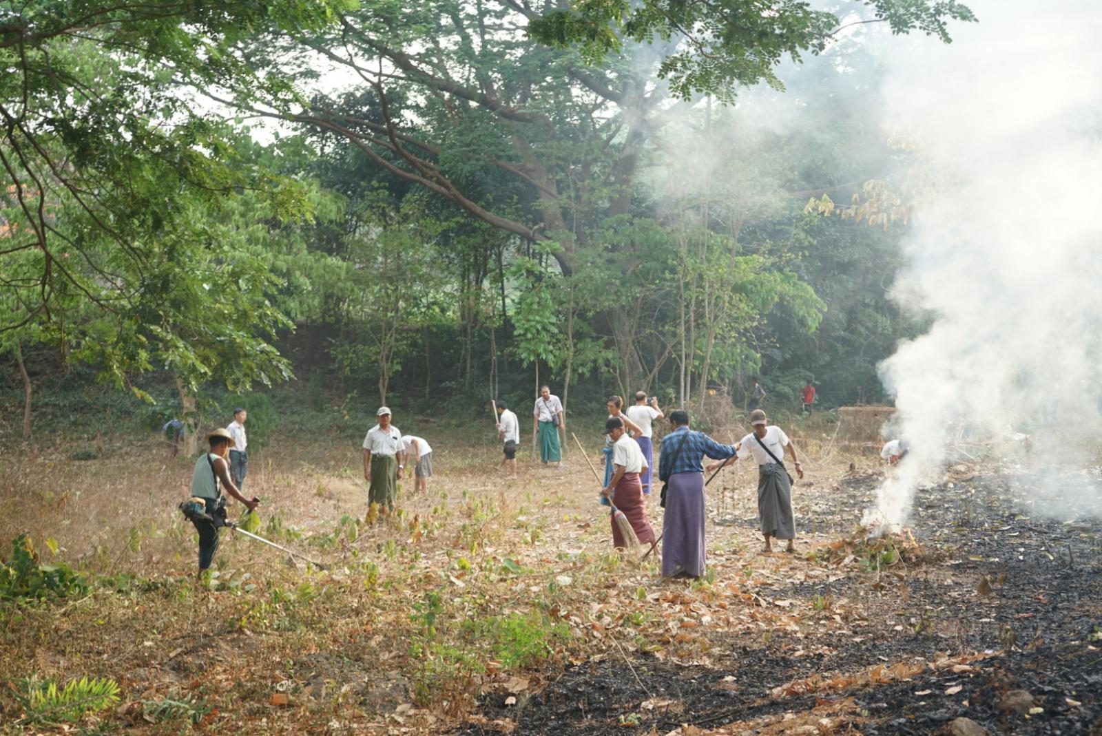 မွန်ပြည်နယ်ဝန်ကြီးချုပ် ဦးအောင်ကြည်သိန်း ကျောင်းအကျိုးပြု စုပေါင်းသန့်ရ