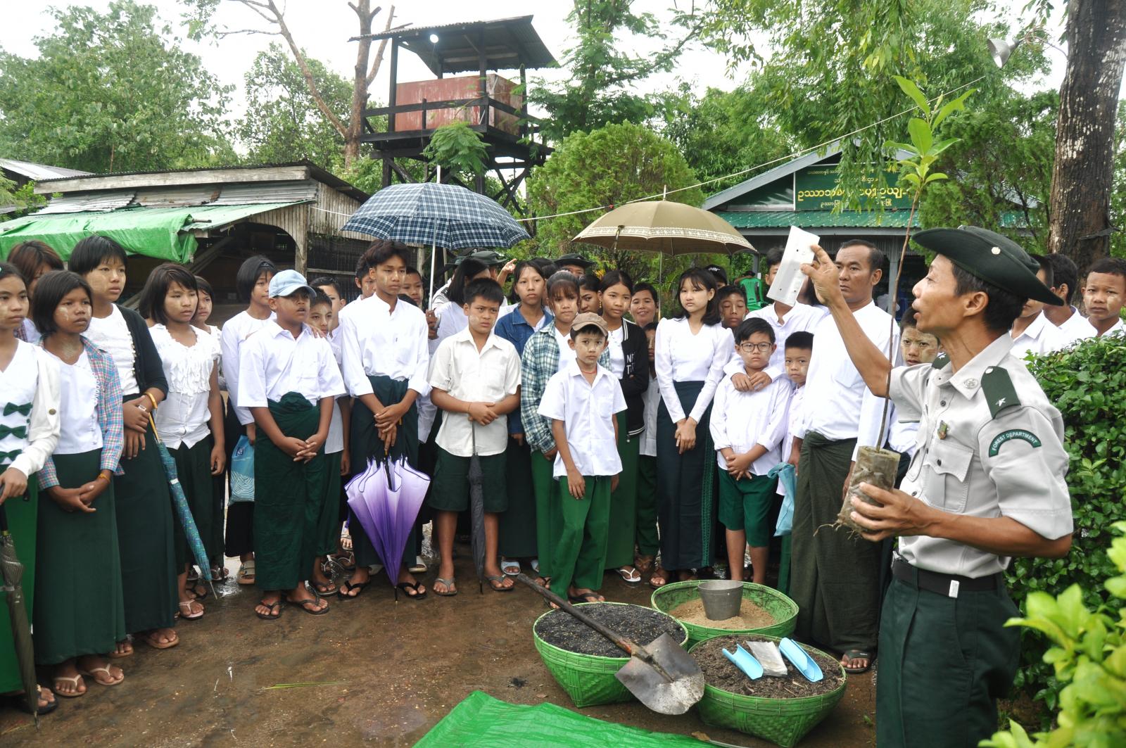 ပဲခူးမြို့၌ သစ်တောသစ်ပင်နှင့် ဇီဝမျိုးစုံမျိုးကွဲထိန်းသိမ်းရေးဆိုင်ရာ အသိပညာပေးဟောပြောပွဲ ကျင်းပ