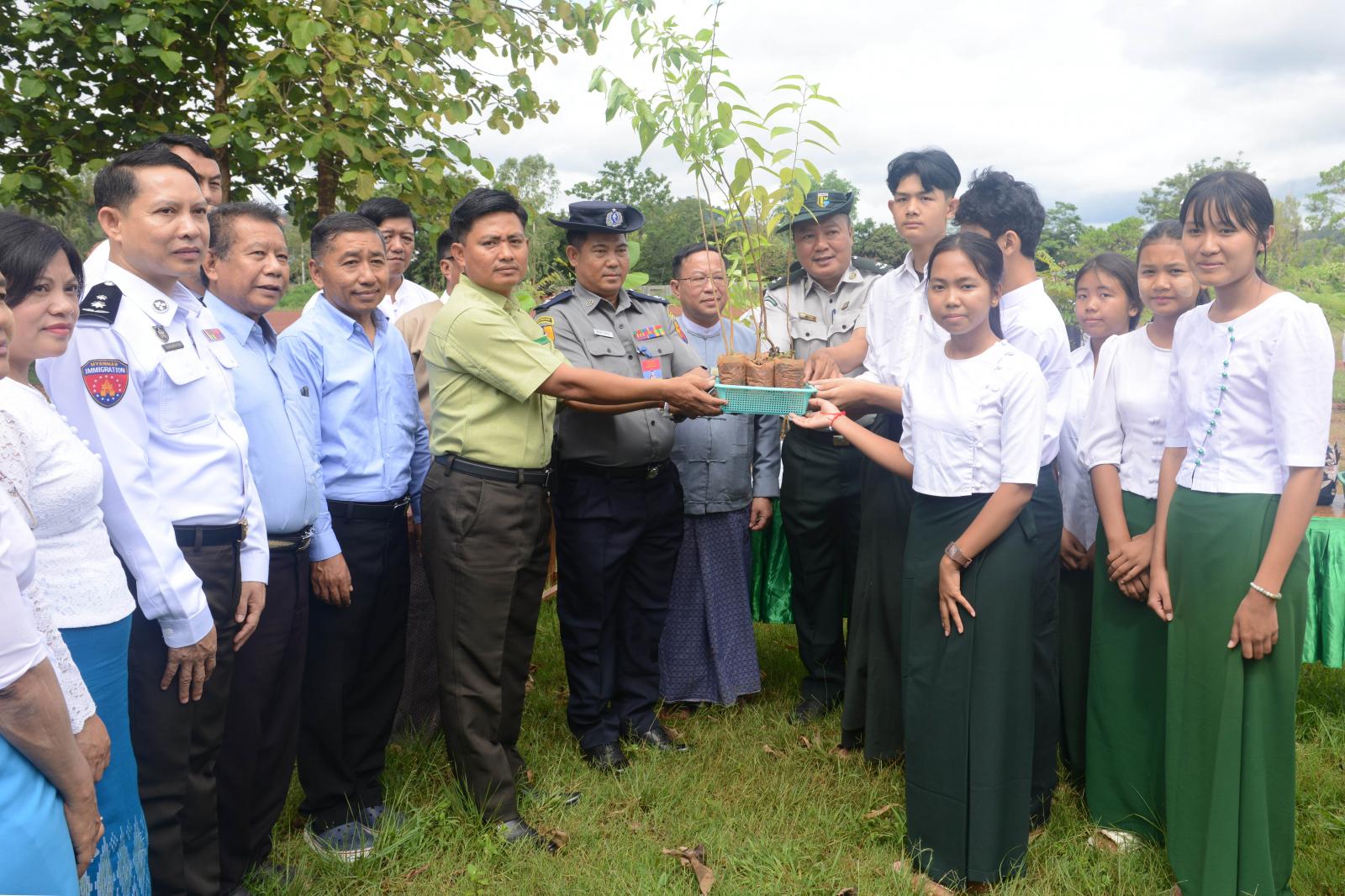 လားရှိုးမြို့တွင် သစ်တောနှင့် ဇီဝမျိုးစုံမျိုးကွဲထိန်းသိမ်းရေးဆိုင်ရာ အသိပညာပေးဟောပြောပွဲနှင့