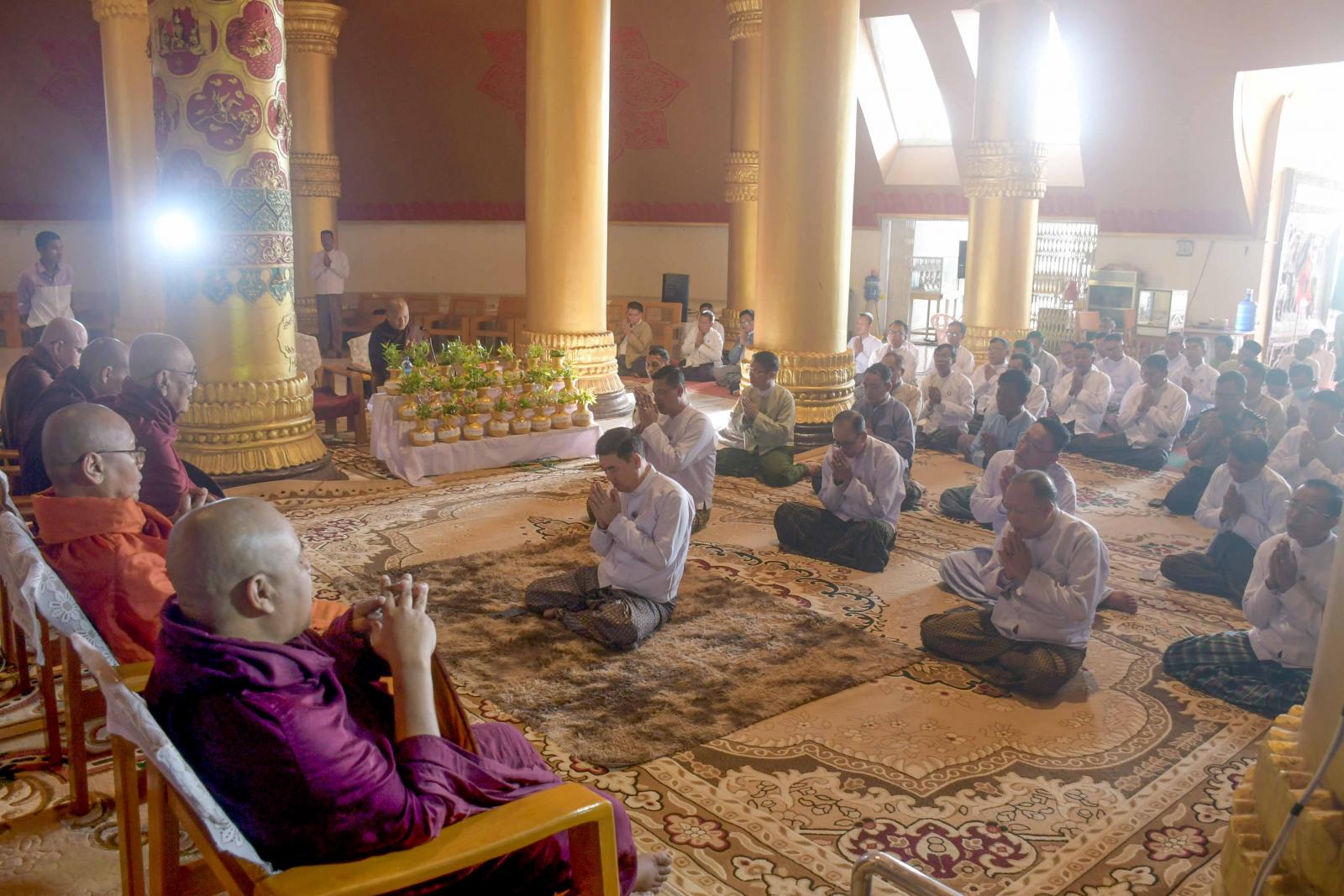 ရခိုင်ပြည်နယ်ဝန်ကြီးချုပ် ဦးထိန်လင်း အသံမစဲမဟာပဋ္ဌာန်းရွတ်ဖတ်ပူဇော်ပွဲ ဖွင့်ပွဲတက်ရောက