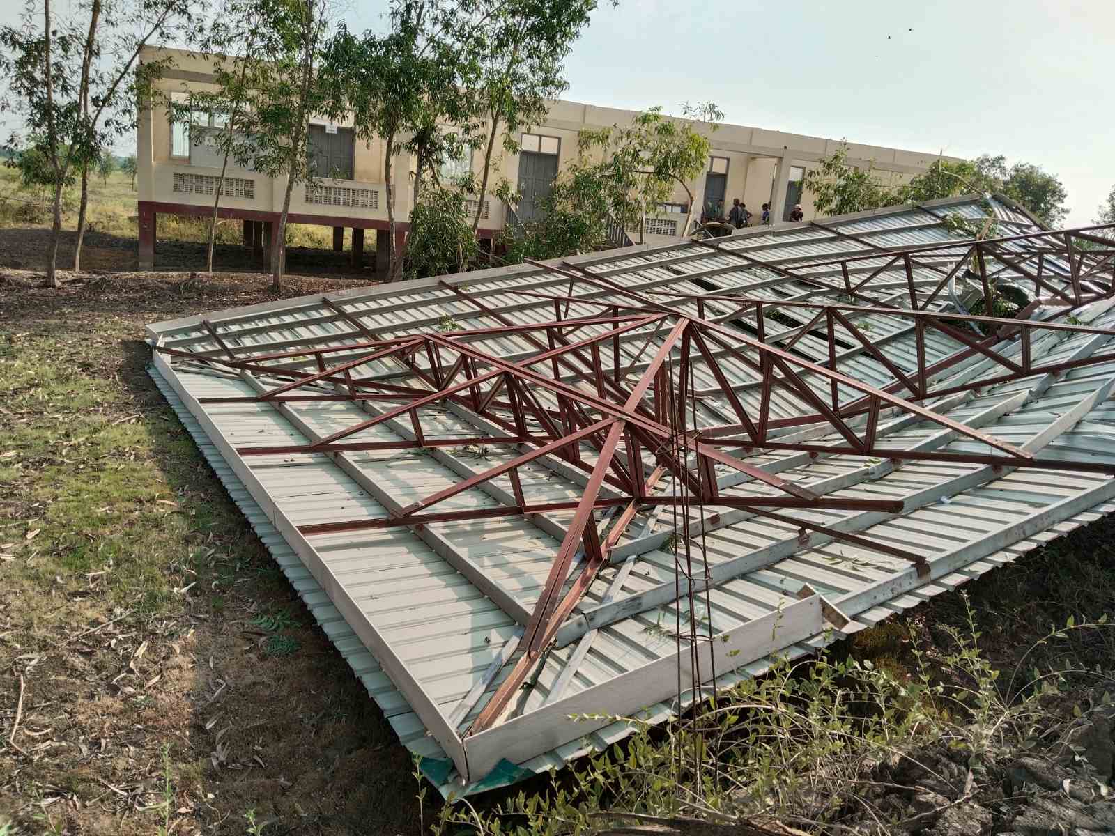 ကန်ကြီးထောင့်မြို့နယ်တွင် လေပြင်းတိုက်ခတ်မှုကြောင့် Rc ၁ ထပ် စာသင်ကျောင