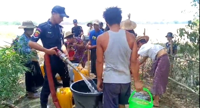 ဧရာဝတီတိုင်းဒေသကြီးအတွင်း သောက်သုံးရေရှားပါးသည့် မြို့နယ်အသီးသီးရှိ ရပ