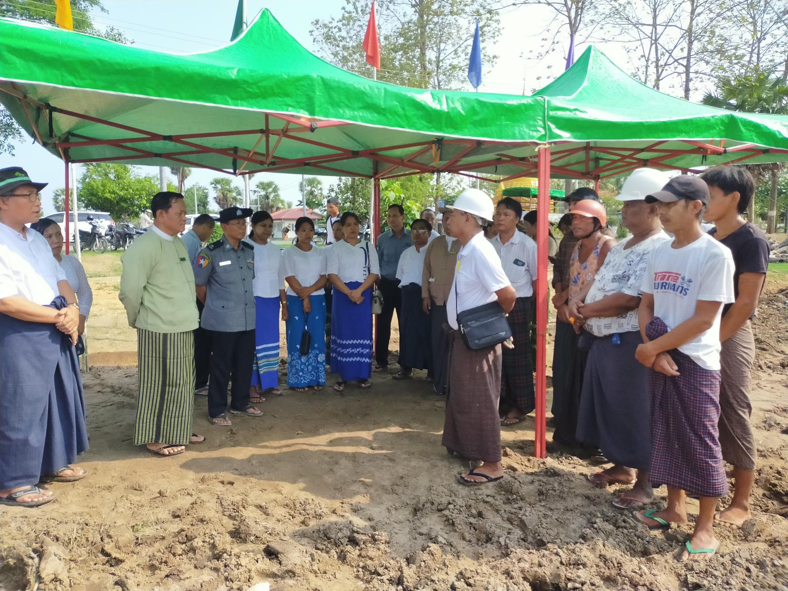 ကြံခင်းမြို့နယ်တွင် သစ်စိမ်းမြေဩဇာ ပိုက်ဆံလျှော် မျိုးစေ့ပေးအပ်ပွဲန