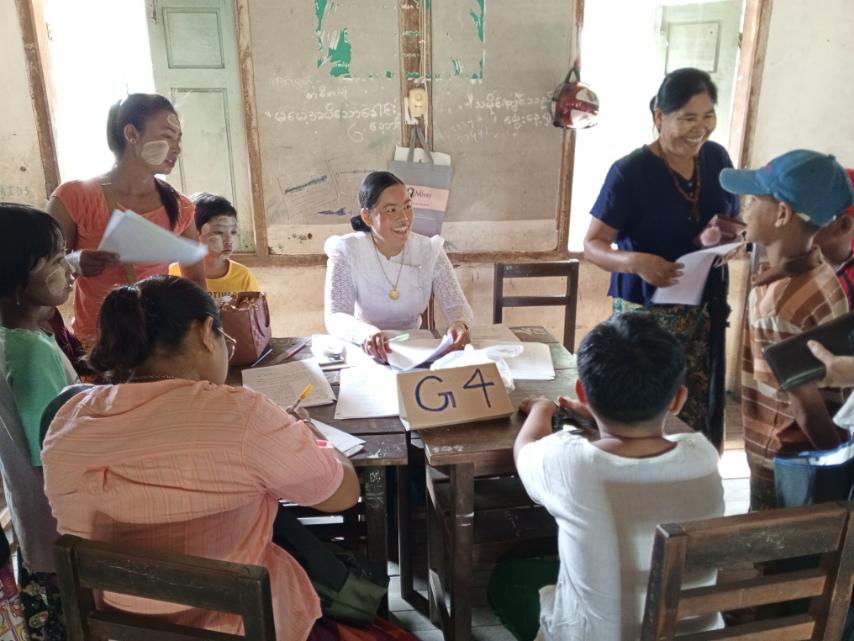 ဟုမ္မလင်းမြို့နယ်၌ အခြေခံပညာကျောင်းများတွင် ကျောင်းသား ကျောင်းသူများအား