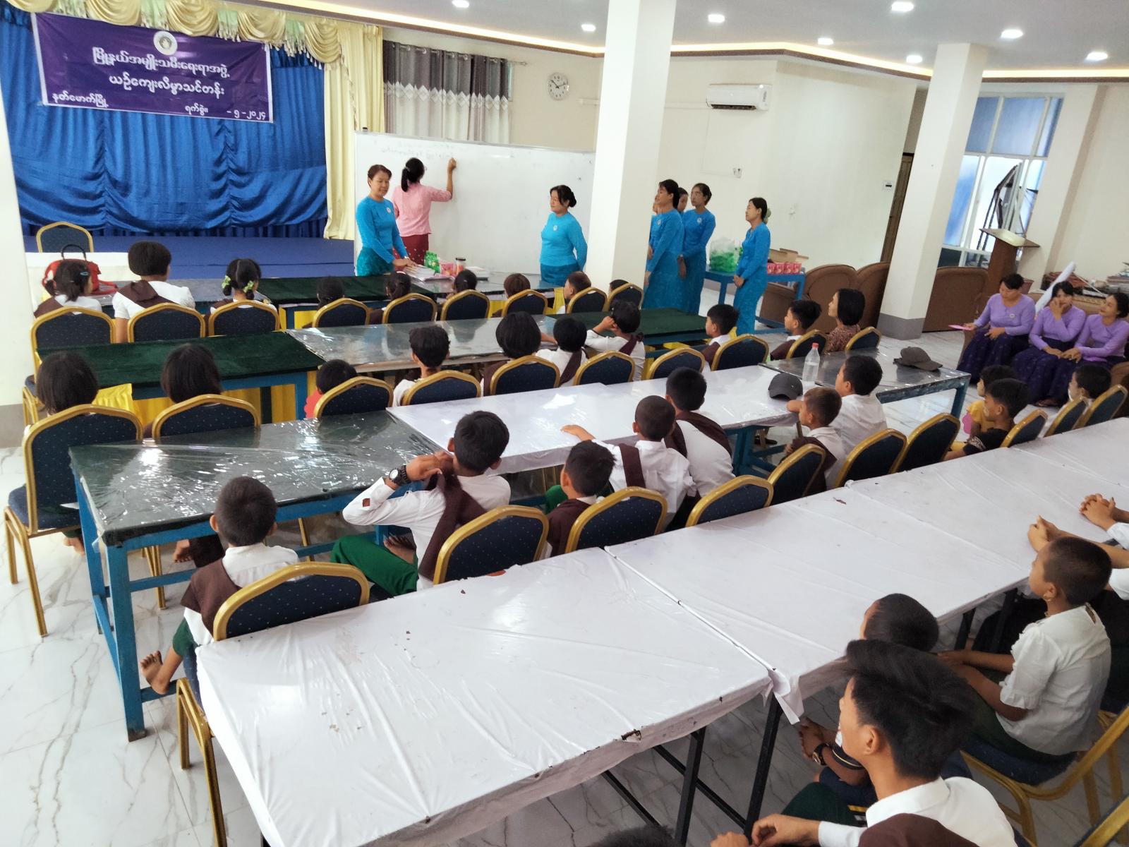 နတ်မောက်မြို့နယ် အမျိုးသမီးရေးရာအဖွဲ့မှ ယဉ်ကျေးလိမ္မာသင်တန်း ဖွင့်လှစ