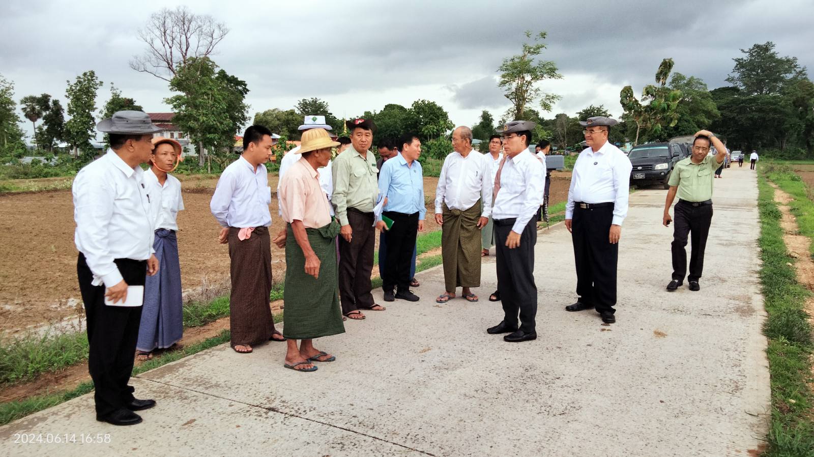 ပဲခူးတိုင်းဒေသကြီးအစိုးရအဖွဲ့ ဝန်ကြီးချုပ် ဦးမျိုးဆွေဝင်း ရွှေတောင်မ