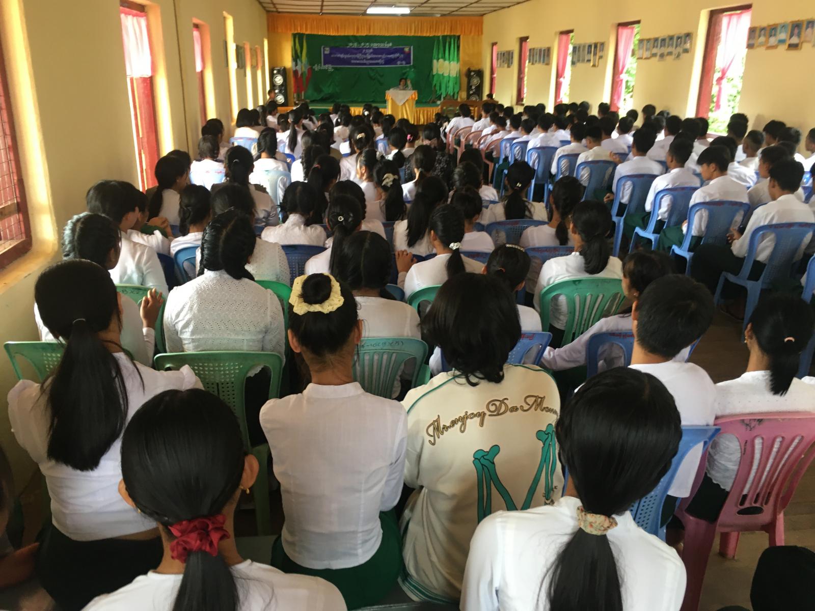 လွိုင်လင်မြို့ အမှတ် ၂ အခြေခံပညာအထက်တန်းကျောင်းတွင် လူငယ