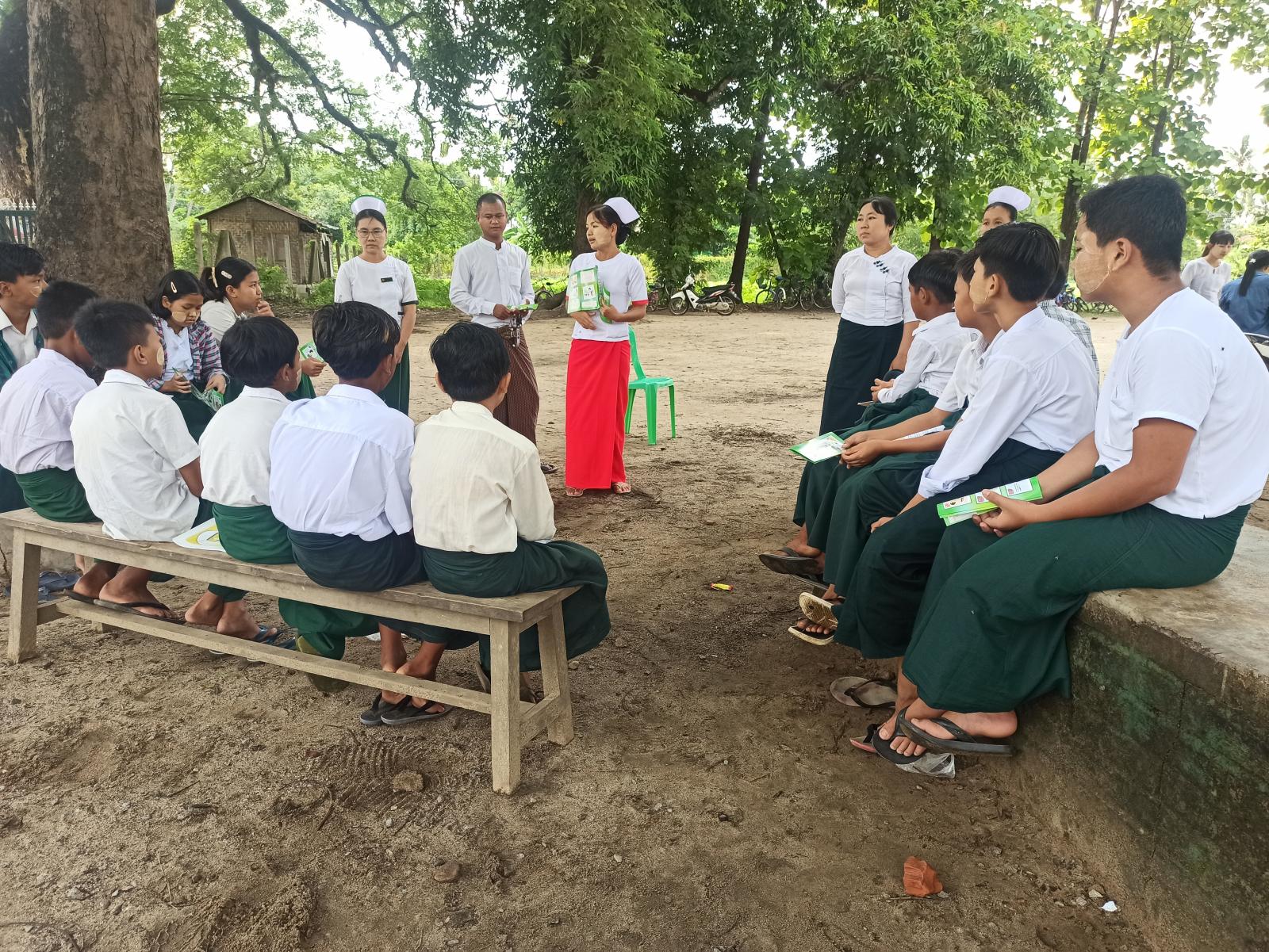 ထန်းတပင်မြို့နယ်တွင် အဘိတ်ဆေးခတ်ခြင်းနှင့် သွေးလွန်တုပ်ကွေးရောဂါ ကာကွယ် နှိမ်နင်းရေး