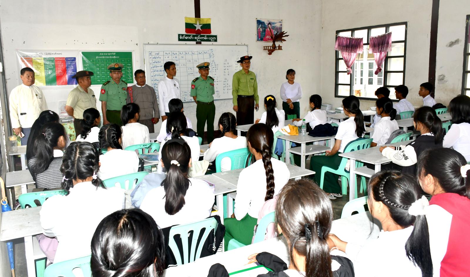 မိုင်းဆတ်မြို့ အခြေခံပညာကျောင်းများတွင် ကျောင်းသား၊ ကျောင်းသူများ ပညာသင