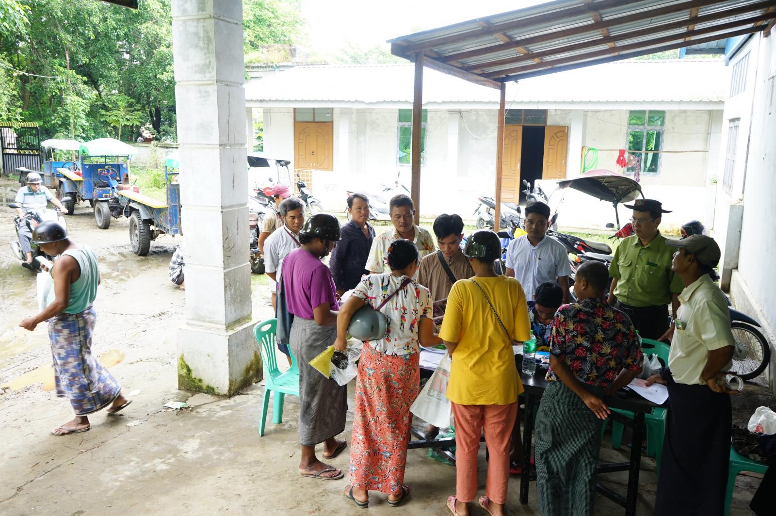 ဘိုကလေးမြို့နယ်ရှိ ထော်လာဂျီများအား လိုင်စင်အသစ်နှင့် သက်တမ်းတိုးခြင်းမ