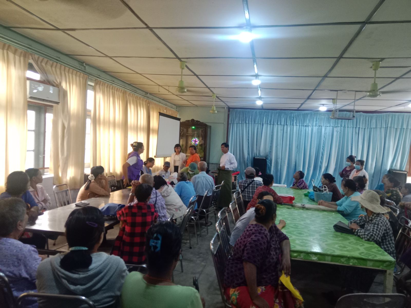 လှည်းကူးမြို့နယ်တွင် သက်ကြီးရွယ်အိုများအား ကျန်းမာရေးစောင့်ရှောက်မှုပေး