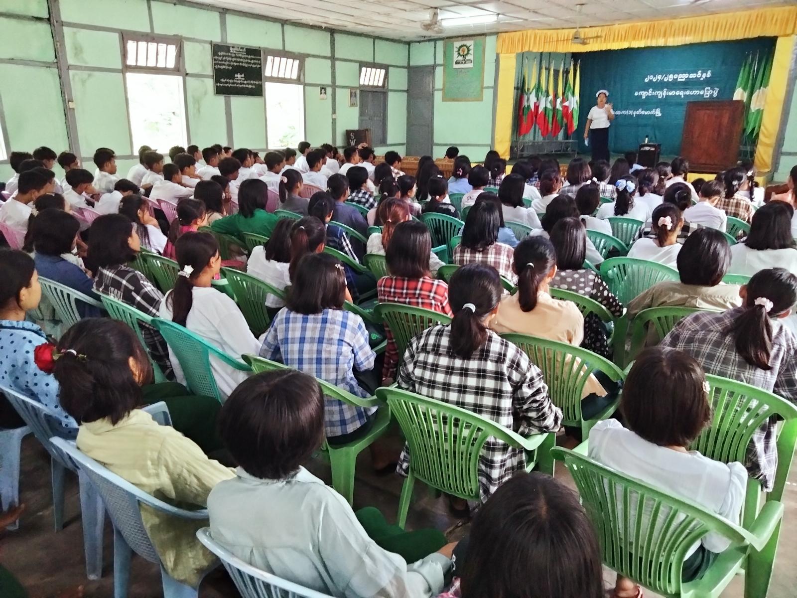 နတ်မောက်မြို့၌ ၂၀၂၄ ၂၀၂၅ ပညာသင်နှစ် ကျောင်းကျန်းမာရေးဟောပြောပွဲ ပြုလုပ