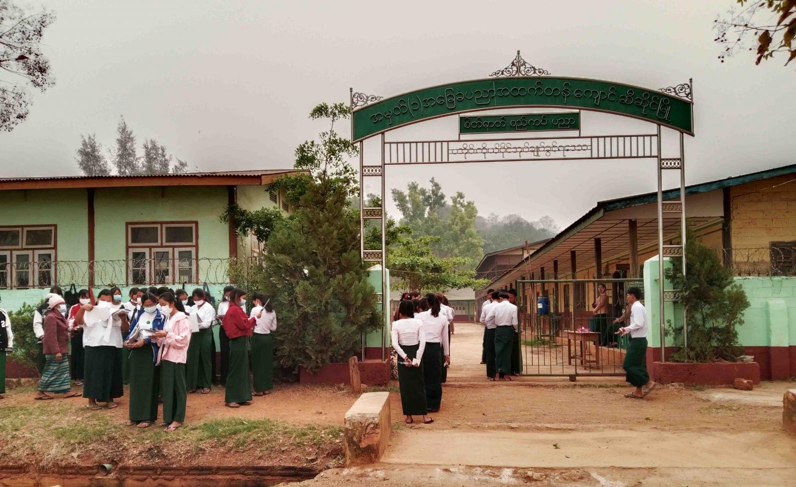 ဆီဆိုင်မြို့နယ်တွင် ၂၀၂၄ ၂၀၂၅ ပညာသင်နှစ် တက္ကသိုလ်ဝင်စာမေးပွဲကို ကျောင်းသား၊ ကျောင်းသူ ၂၇၉ ဦး