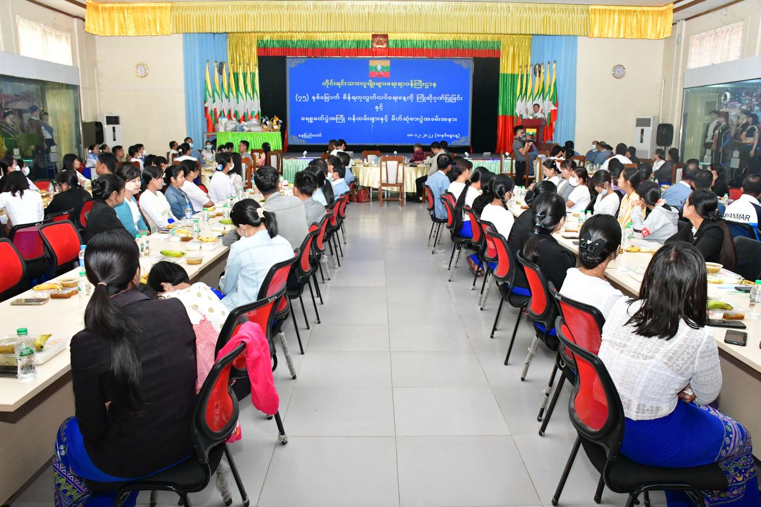 ၇၅ နှစ်မြောက် စိန်ရတုလွတ်လပ်ရေးနေ့ကို ကြိုဆိုဂုဏ်ပြုခြင်းနှင့