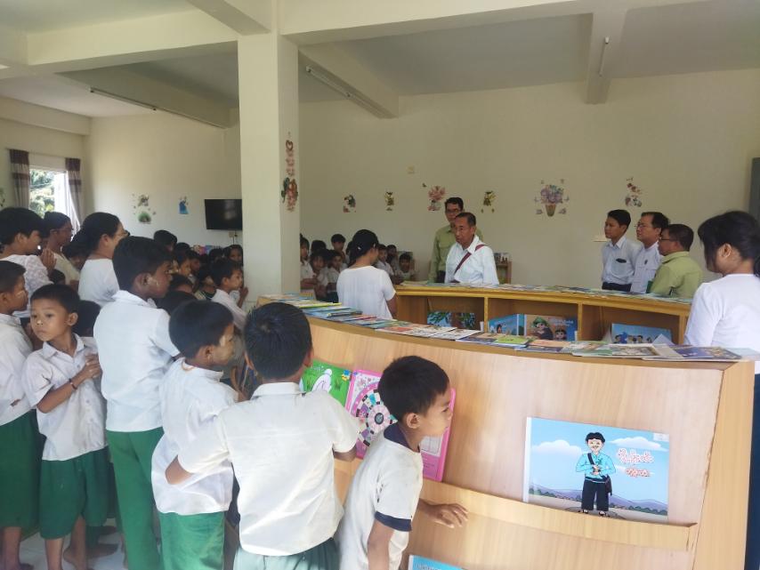 နိုင်ငံတော်စီမံအုပ်ချုပ်ရေးကောင်စီအဖွဲ့ဝင် မန်းငြိမ်းမောင် ပန်းတနော်မ