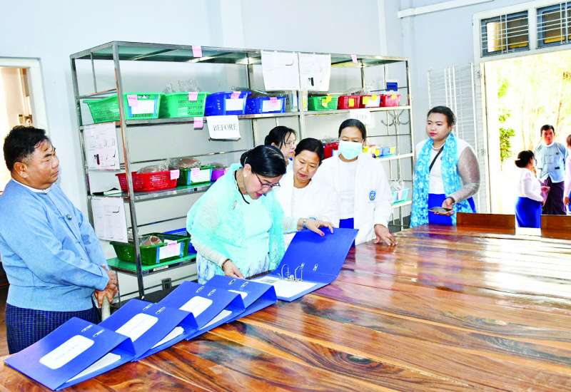 ဒုတိယဝန်ကြီး ဒေါက်တာအေးထွန်း မိတ္ထီလာပြည်သူ့ဆေးရုံကြီး၌ နှုတ်ခမ်းကွဲ