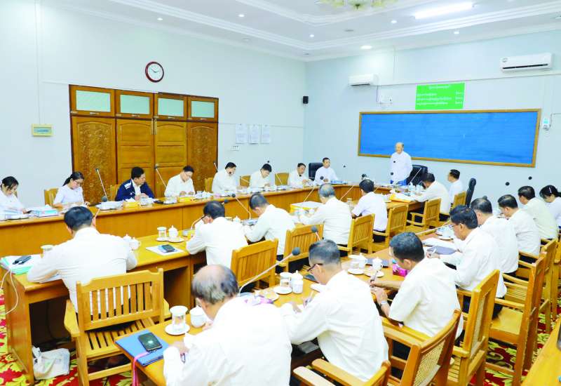 တက္ကသိုလ်ဝင်စာမေးပွဲ မေးခွန်းပုံစံနှင့် မေးခွန်းနမူနာကို ဆရာ ဆရာမများ